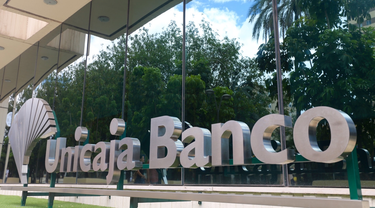 Unicaja Banco ganó 165 millones en el primer semestre del ejercicio, un ...